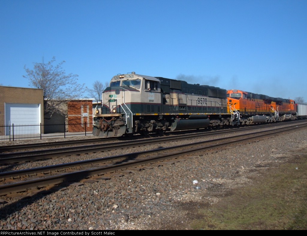 BNSF 9570, 6165 & 5823